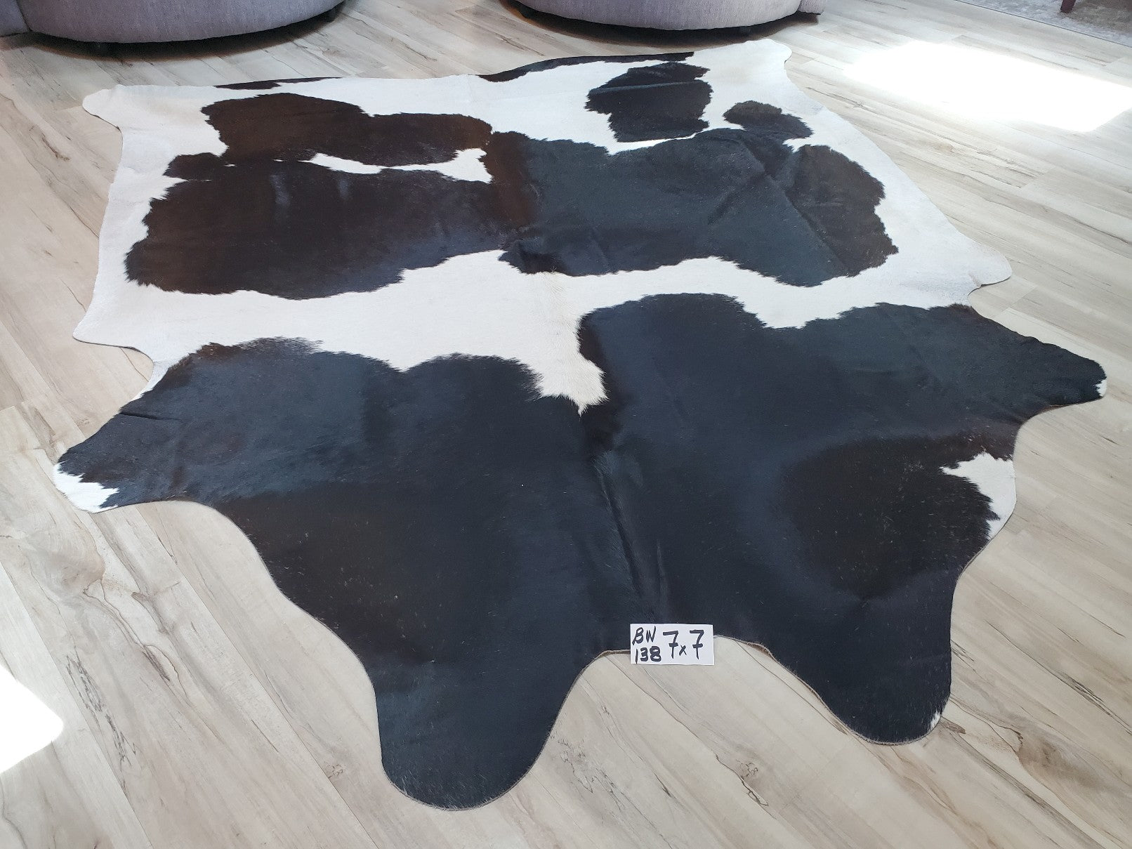 COWHIDE - Black and White BW-138 – Trophy Room Collection